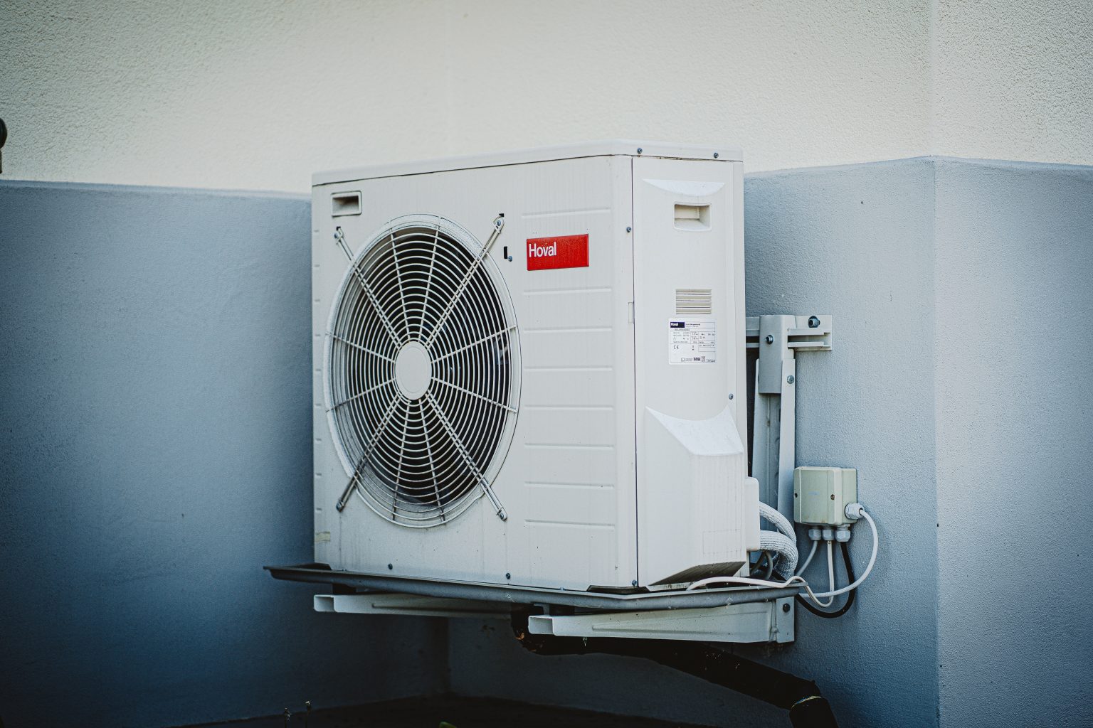 How To Check AC Refrigerant Levels | Clover Contracting